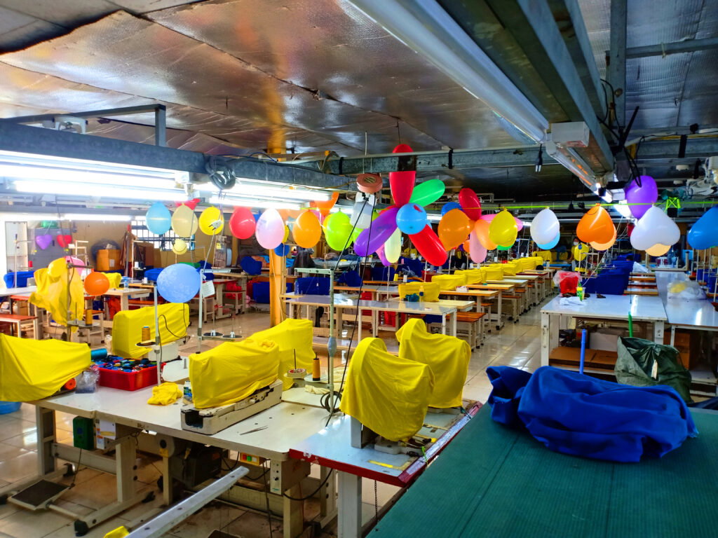 YEAR-END DELIVERY AND DECORATING FOR LUNAR NEW YEAR HOLIDAY AT DONY 2025