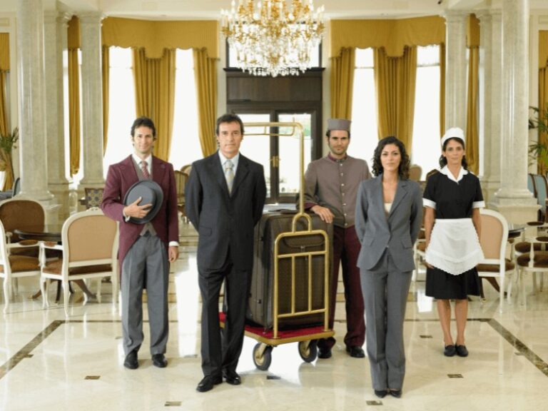 Top 9 Design Best Trends Wait Staff Uniform Styles 2025