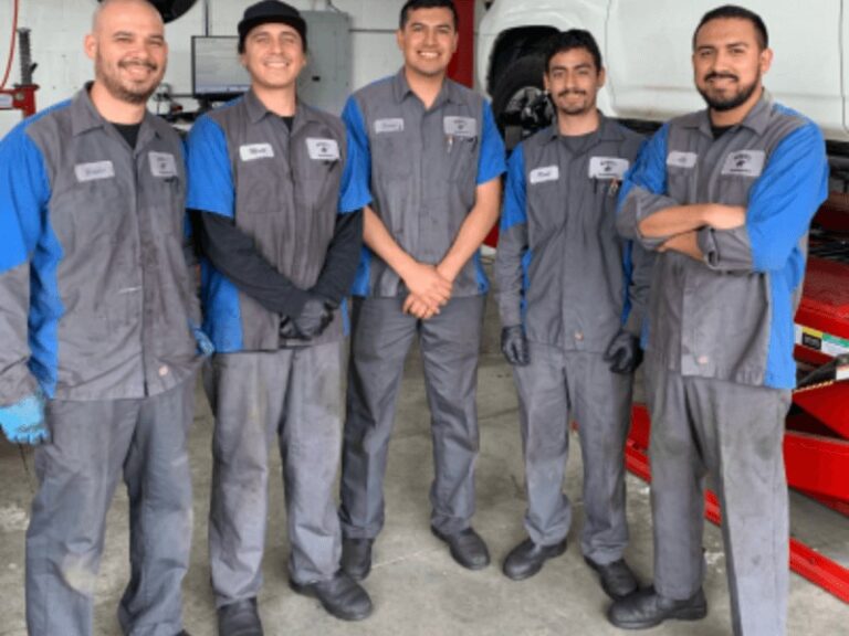 9 Best Design - Trends Mechanic Uniform Styles & Ideas 2025