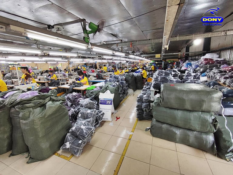 Accessing Russian Market With The Huge Order 45,000 Polo Shirts Before ...
