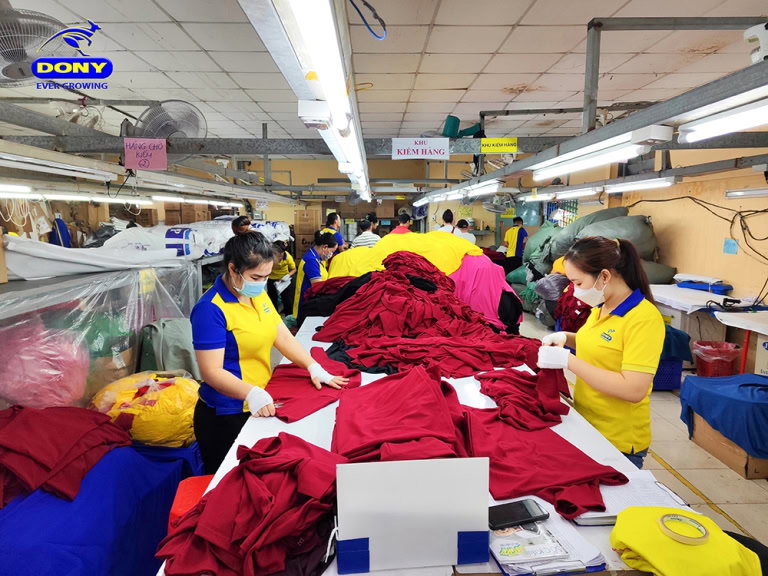 Accessing Russian Market With The Huge Order 45,000 Polo Shirts Before ...